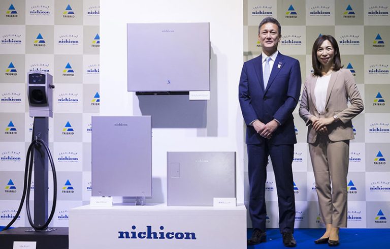 ニチコン 家庭用トライブリッド蓄電システム「ESS-T5/T6シリーズ」第3世代モデルを2025年秋発売_太陽光発電＋蓄電池＋EVのエネルギーを高効率制御、電気代＋ガソリン代を大幅削減 ...